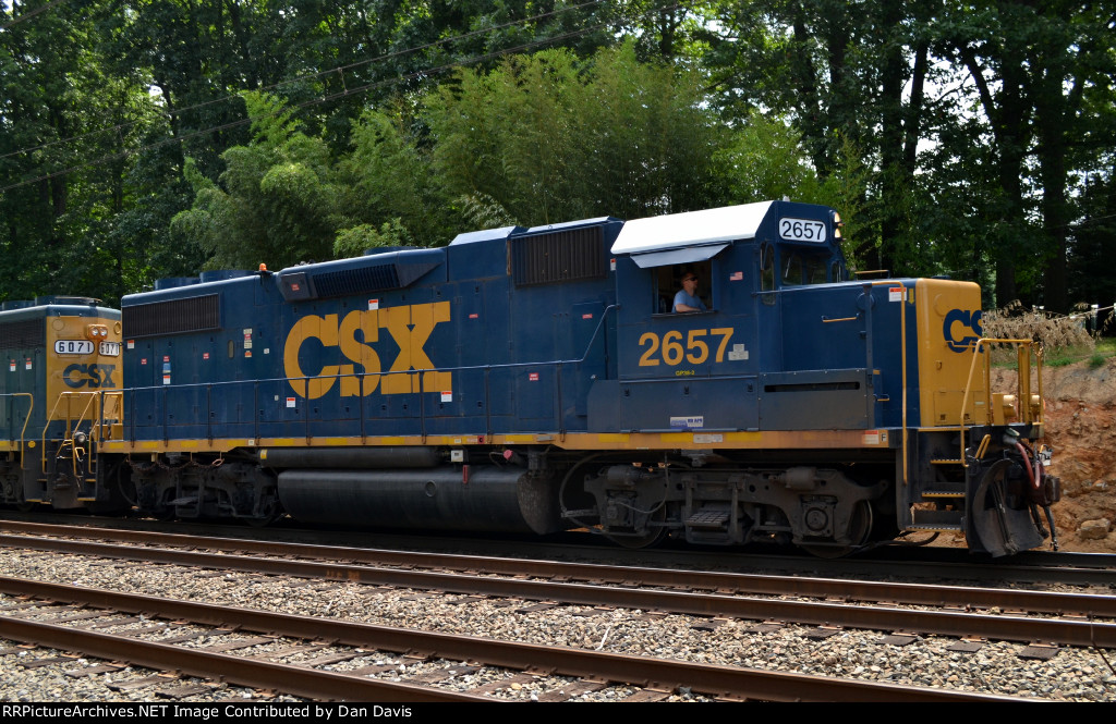 CSX GP38-2 2657 leads C770-10